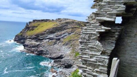 2 PERFECT DAYS IN TINTAGEL - Kitty meets World